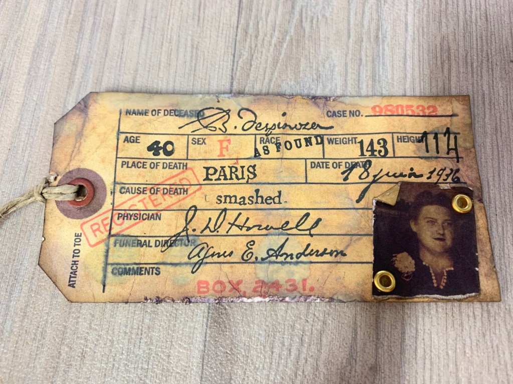 How to Make Vintage-Inspired Identity Cards: A Creative Craft Tutorial